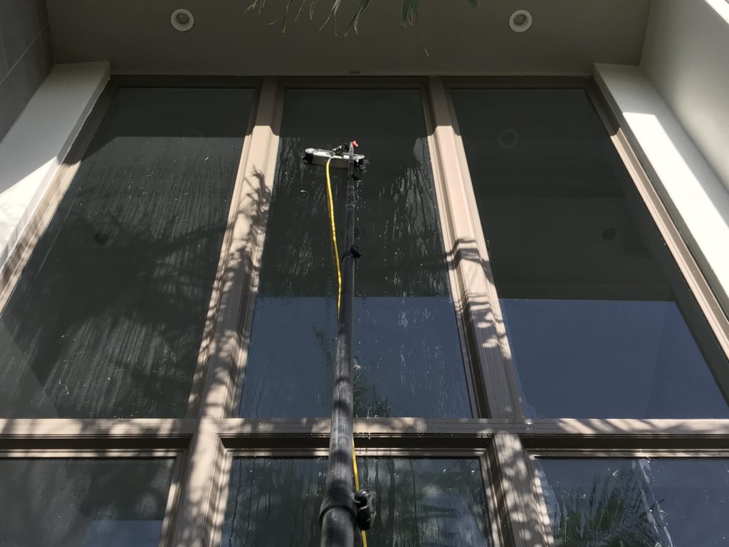 Water Fed Technology – Glass Act Exterior Cleaning